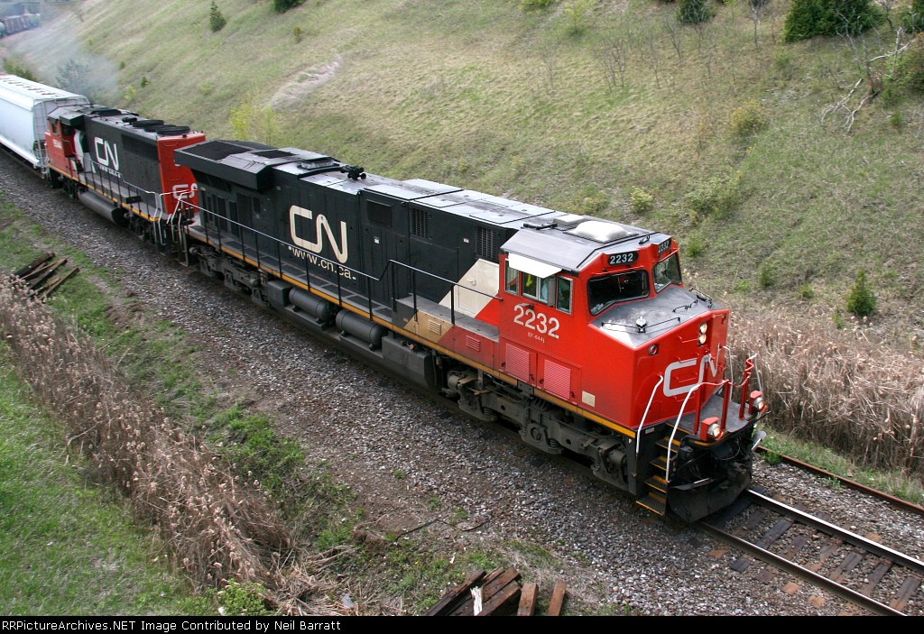 CN 2232